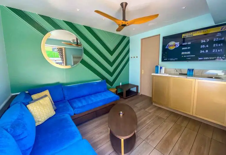 Circa Pool: 21 Things to Know About Stadium Swim (Las Vegas) - FeelingVegas