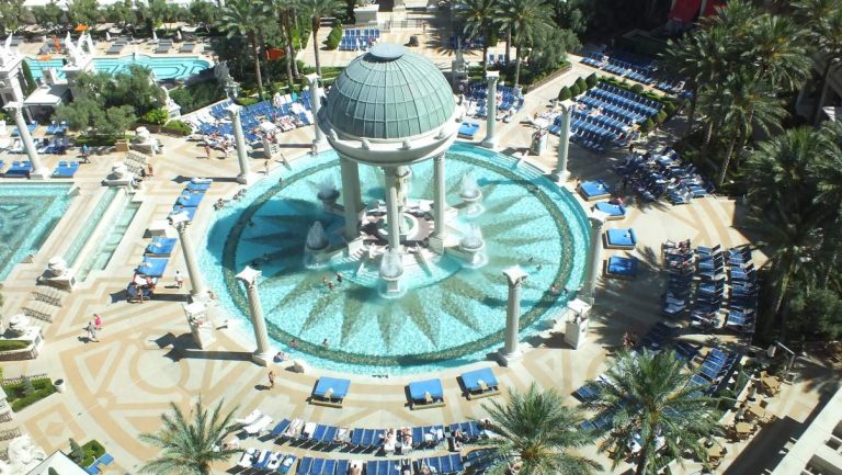 When Do The Pools Open In Las Vegas? (Daily & Seasonal Hours ...