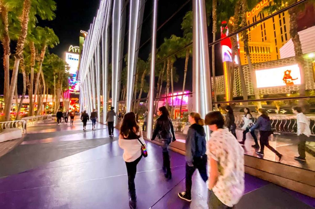 Will You Have To Do a Lot of Walking in Vegas? (Answered) - FeelingVegas