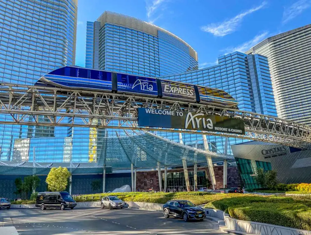 3 Free Trams Plus a Monorail on The Las Vegas Strip (Routes & Stops ...