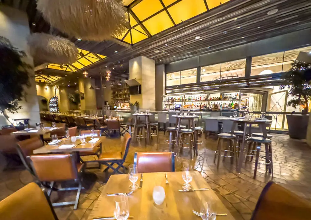 8 MGM Grand Restaurants You'll Love (Dining at MGM Grand) - FeelingVegas