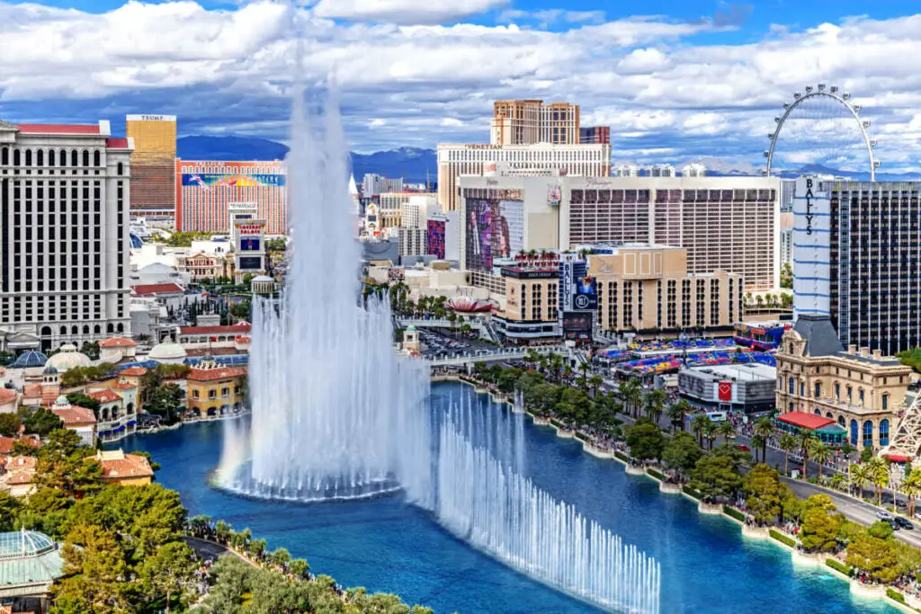 Bellagio Fountain Schedule & Song List (2024 Show Times) - FeelingVegas